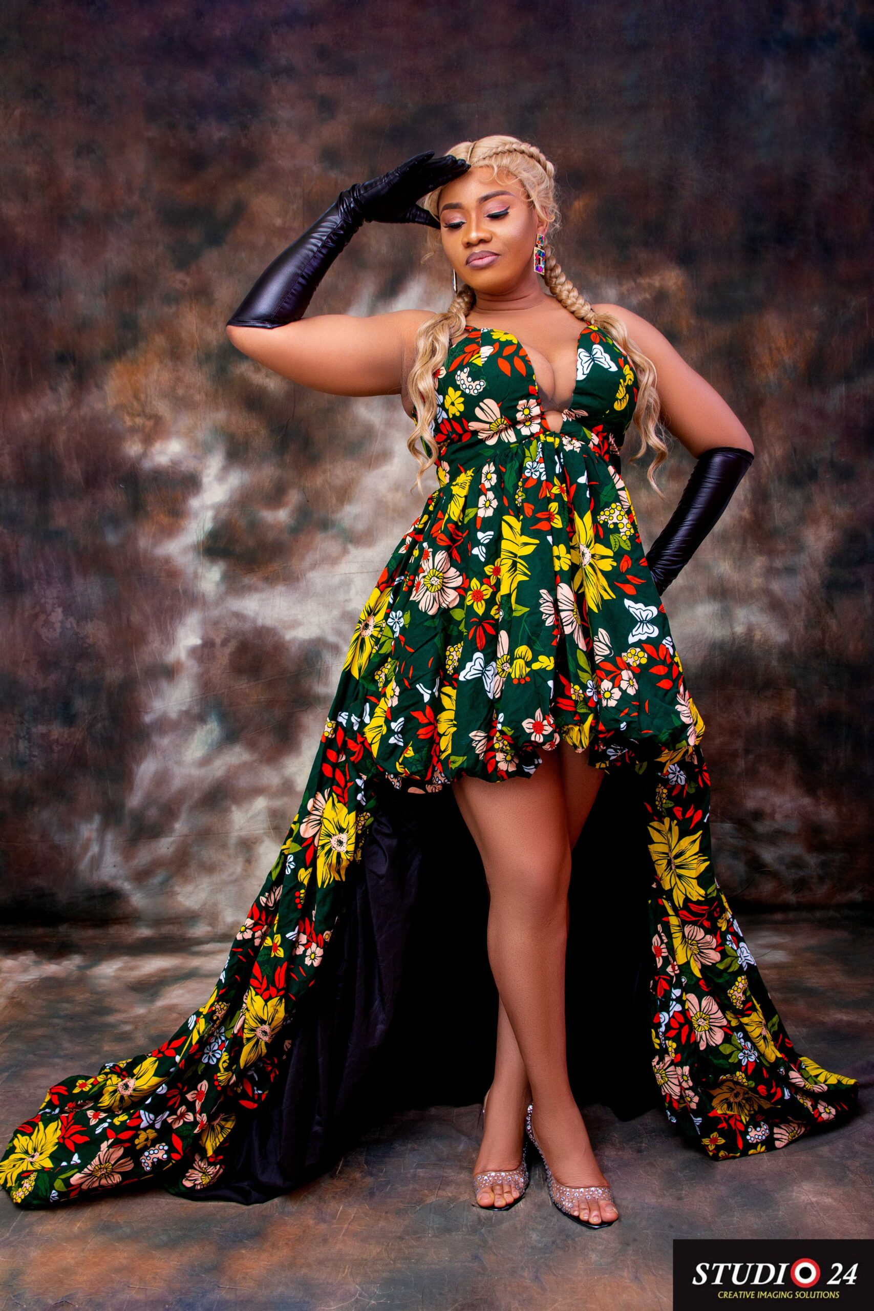 Shamara demonstriert Wertschätzung und Respekt für Deutschland mit dem ...